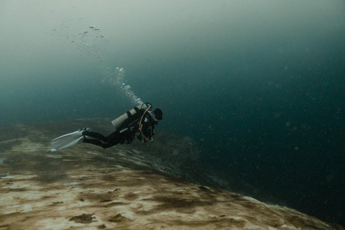 SSI x Edges of Earth: We Dived The World’s Deepest Blue Hole In ...