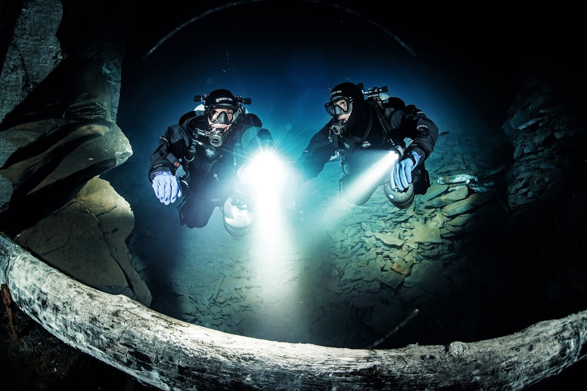 Hidden Worlds: Exploring Underwater Caves in Mexico